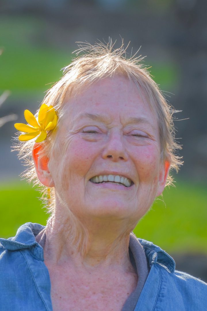 Homepage 2024 - Ruth Thompson: Poet & Channel